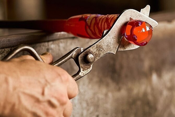 Glass Factory with Exclusive Boat and Private Guide - Highlights of the Glass-Blowing Experience
