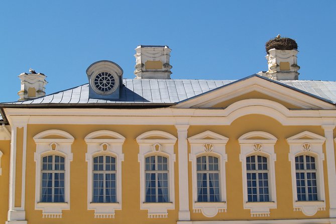 Group Day trip to Rundale Palace, Hill of Crosses & Bauska Castle - Who Should Consider This Tour?