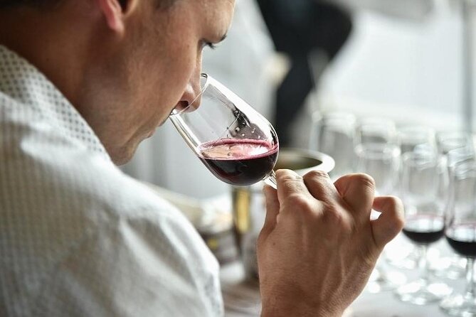 Guided Wine Tour in Old Town Napoli - Authenticity and Authentic Experiences in Naples