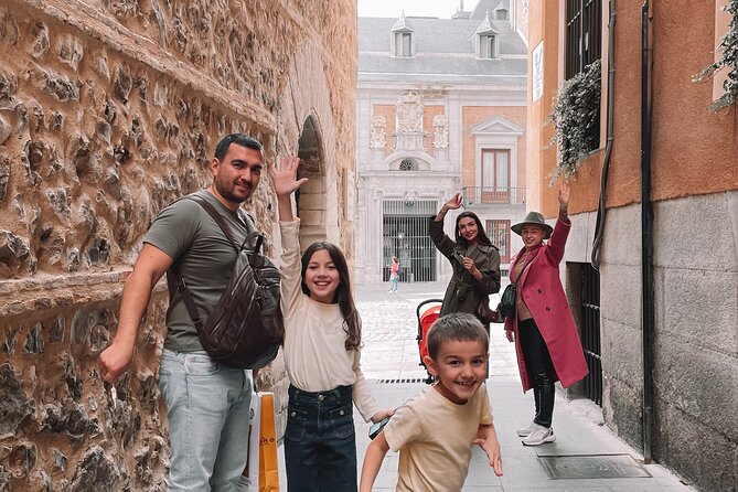 Half-Day Soulful Madrid Private Guided Tour - Authentic Experiences and Local Stories
