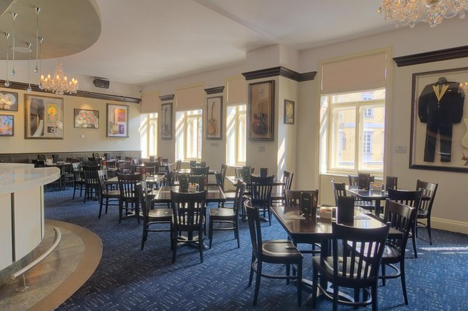 Hard Rock Cafe Prague with Set Lunch or Dinner - The Atmosphere and Group Size
