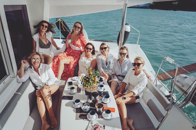 Heraklion: Private Catamaran Cruise to Dia with Meal & Drinks - What Really Sets This Tour Apart