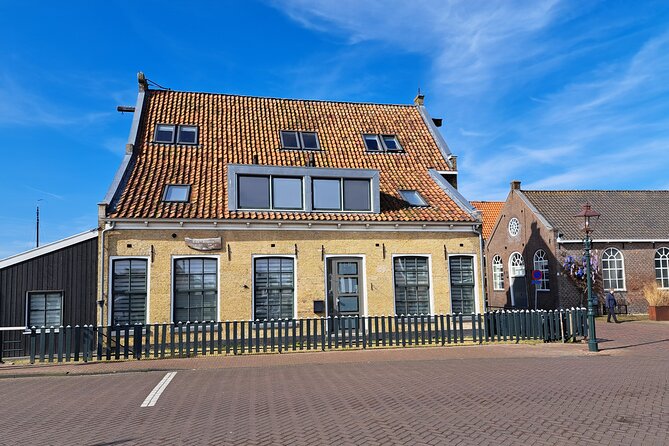 Historic Outdoor Escape in Lemmer - Authentic Traveler Perspectives