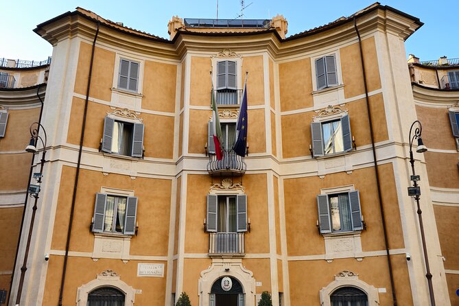 Historical Walking Tour in Rome City Center with Hidden Gems - The Authentic Touch