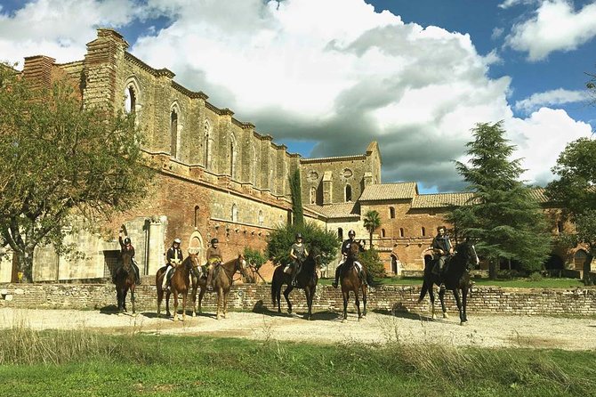Horse Riding in Tuscany for Experienced Riders: Full-day Trail Ride - FAQs