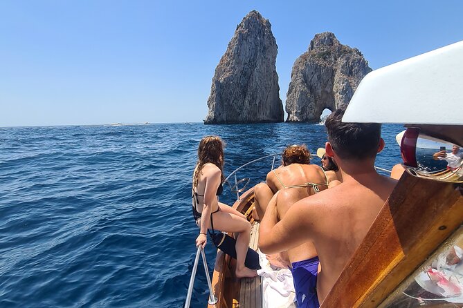 Island of Capri Private Cruise - Food, Drinks, and Added Luxuries