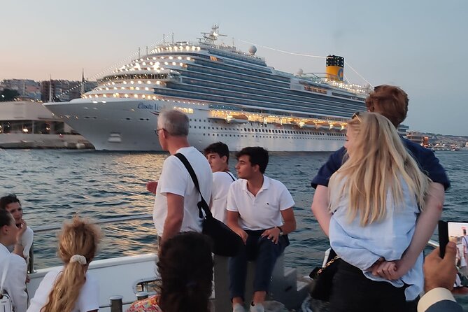 Istanbul Bosphorus Boat Cruise Tour ( MORNNG or SUNSET ) - Who Should Consider This Tour?