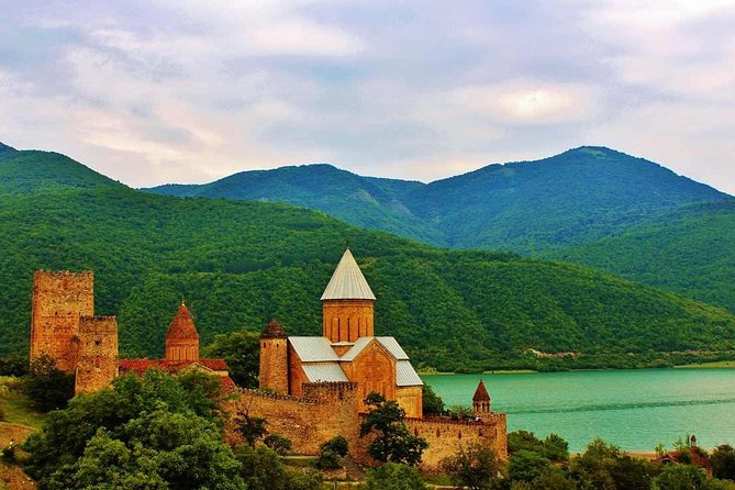 Kazbegi, Gergeti and Ananuri Full Day Tour from Tbilisi - Review Insights and Traveler Perspectives
