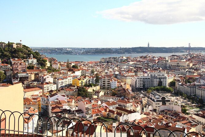 Lisbon Tuk Tuk Tour  1-Hour Old Town Experience - Analyzing the Value
