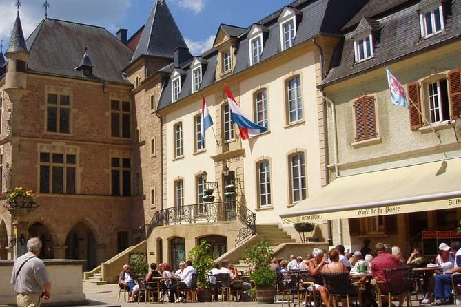 Luxembourg Airport Transfers : Luxembourg to Airport LUX in Luxury Van - Authentic Perspectives