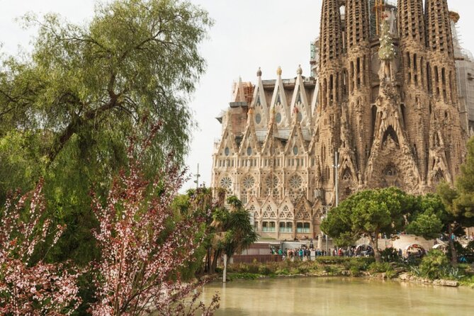 Max 6 People Full-Day Tour Barcelona, Sagrada Familia, Parc Guell - Final Thoughts: Is This Tour Right for You?