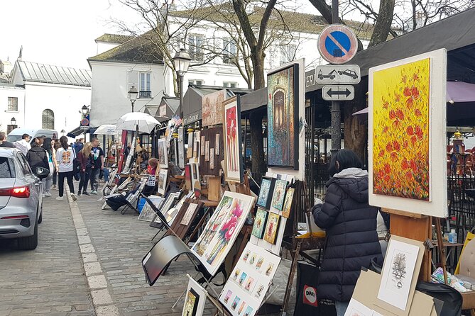 Montmartre Sacré Coeur and Moulin Rouge best shops and cafés - The Pink House and French Gastronomy