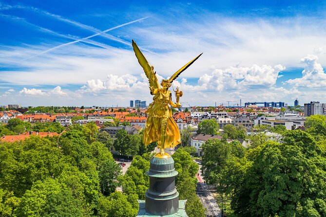 Munichs Old Town, Top Attractions and Nature Bike Tour - Historic Landmarks and Architectural Marvels: Sendlinger Tor and Odeonsplatz