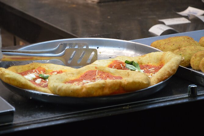 Naples Street Food Scene Tour: Small-Group Tasting Adventure - What the Reviews Reveal