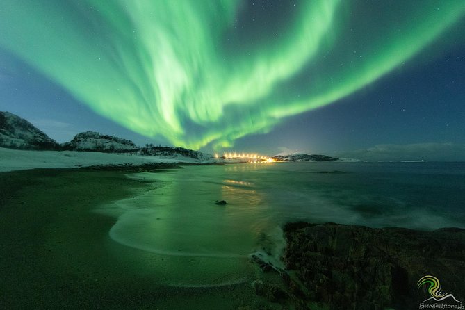 Northern Lights by Minibus. Photos Under the Lights included. Tromso - How Does This Tour Compare?