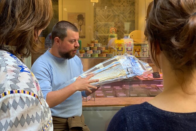 Old Taverns and Rialto Market Food Adventure (for hungry foodies) - Authenticity and Value for Food-Loving Travelers