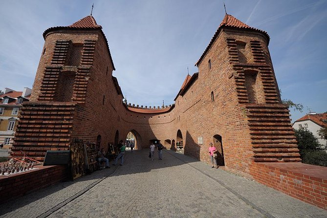 Old Town with Royal Castle + Warsaw Uprising Museum: SMALL GROUP /inc. Pick-up/ - Transportation and Logistics