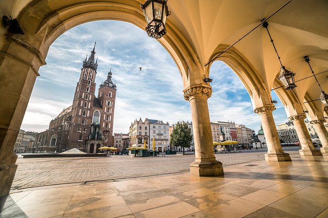 One day Cracow and Wieliczka Salt Mine private tour from Warsaw - FAQ