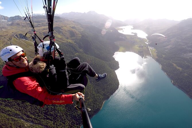 Paragliding Tandem Flights in Engadin - Who Will Love This Experience?
