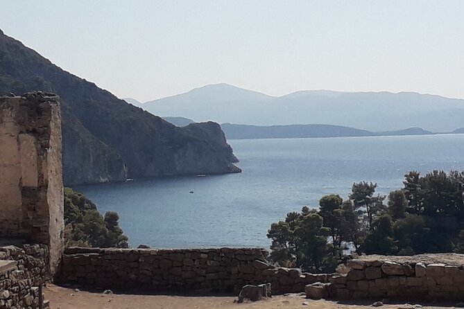 Parga and Paxos Boat Trip from Corfu - The Boat Experience: Comfort and Crowds