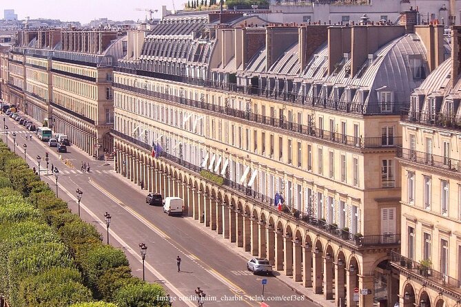 Paris Historic Private 3-hour Walking Tour with WWII Landmarks - Why This Tour Works Well