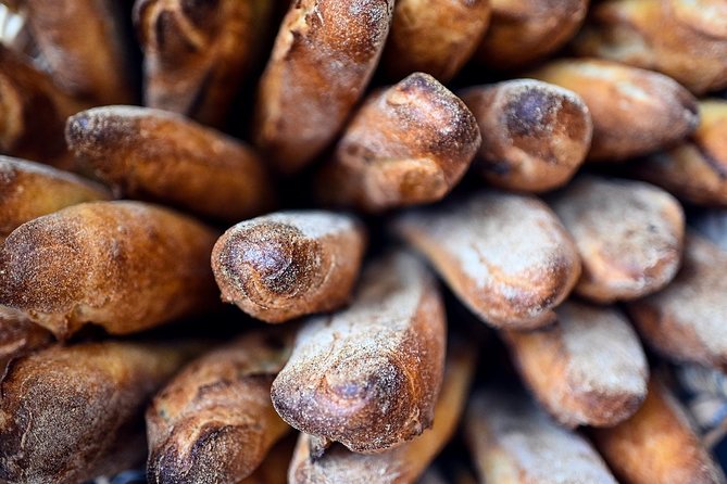 Paris Le Marais Walking Food Tour with Secret Food Tours - Exploring the Boulangerie: French Bread at Its Best