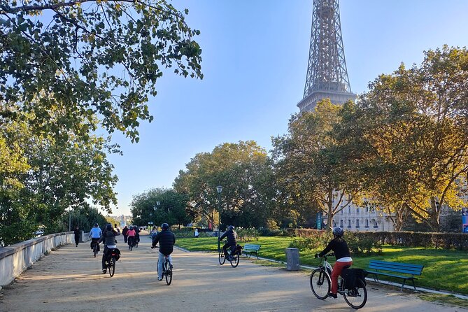 Paris : Private electric bike tour with wine and cheese tasting - FAQs
