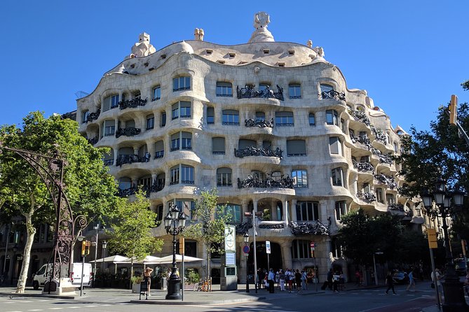 Park Guell and Sagrada Familia, Gaudí's Masterpieces Private Tour - FAQs