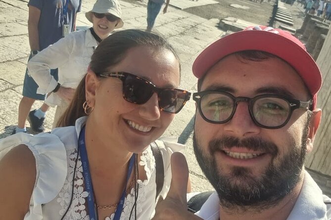 Pompeii private tour with expert guide in archaeology - Walking the Streets of Ancient Pompeii