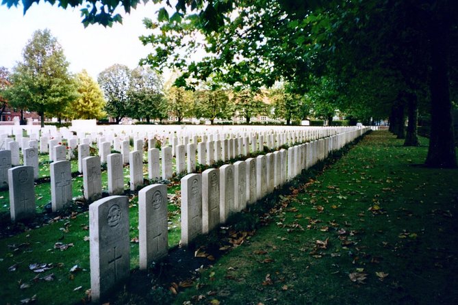 Private 8/9 hour tour to British landing beaches from Le Havre with driver/guide - FAQ