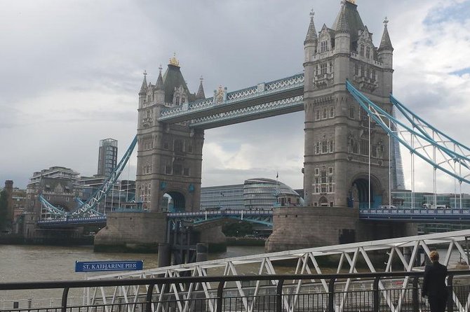 Private Arrival Transfer: Gatwick Airport to Central London - Breakdown of the Experience