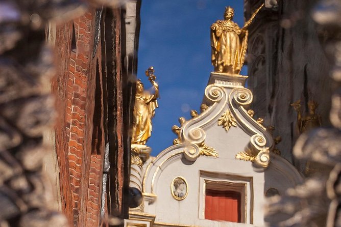Private Bruges Historical Walking Tour with Chocolate Treat - Who Should Book This Tour?