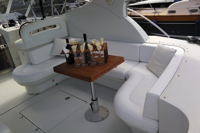Private Cruise around Capri - yacht 40' - FAQs