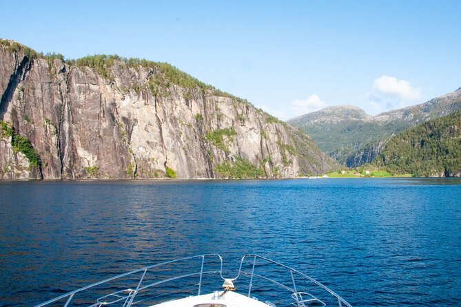 Private cruise - Fjord and waterfalls cruise to Modal- Mostraumen - Practical Details