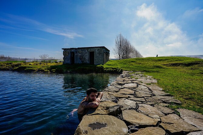 Private Golden Circle with Photographer, Lunch & Secret Lagoon - Analyzing the Value
