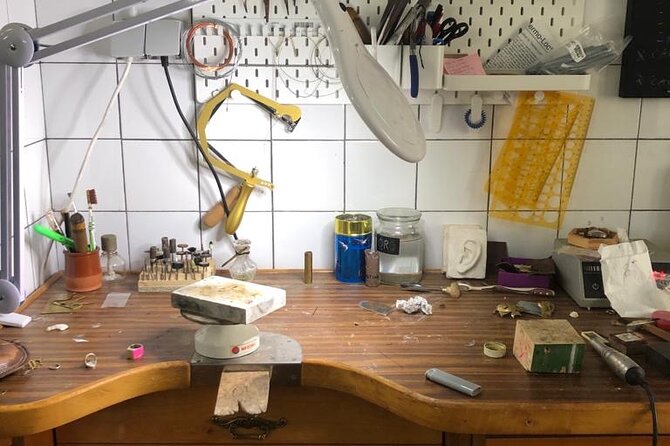 Private Initiation Workshops to Jewelry in Coruña - The Value of Guided Creation