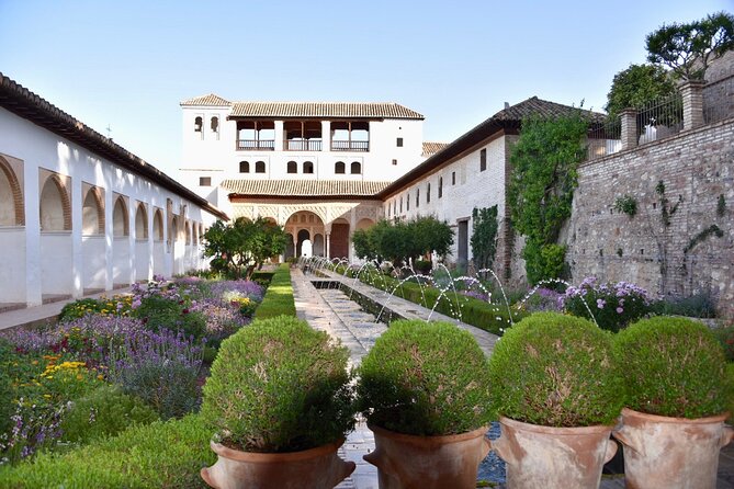 Private Night Tour of the Alhambra in Granada (includes tickets) - The Itinerary in Detail: What to Expect