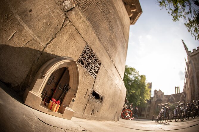 Private Self-Guided Dinky Door Hunt in Cambridge - FAQs