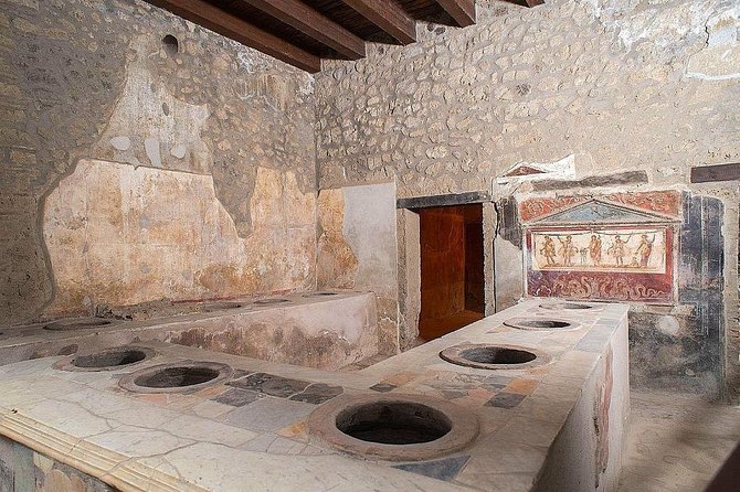 Private shore excursions Pompeii and Amalfi Coast from Naples - FAQs