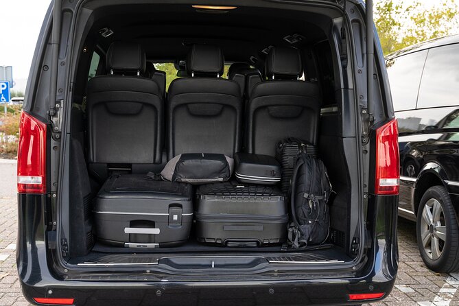 Private Taxi Airport Transfer to or from Schiphol Airport (AMS) - The Downsides and Considerations