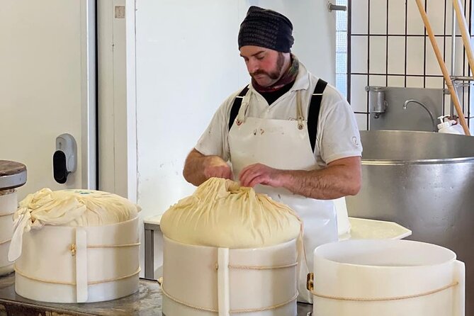 Private Tour Parmigiano,Prosciutto,Balsamico with driver-Bologna - Guided by Experts: The Value of Knowledgeable Guides