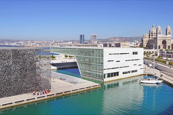 Private transfer by car: Airport from / to the City or Port of Marseille - Why This Transfer Service Works