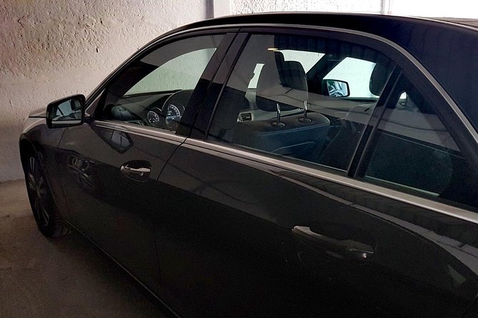 Private Transfer from Civitavecchia Port to Fiumicino Airport - Tour Option Available - The Vehicle and Service Quality