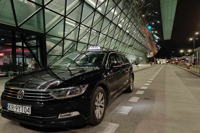 Private Transfer from/to Krakow Airport - In-Depth Look at the Experience