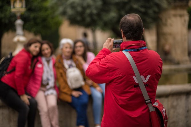 Private Visit Mosque-Cathedral, Jewish quarter, Alcazar and Synagogue - Who Will Love This Tour?