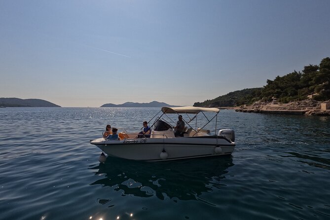 Rent a speedboat without skipper - discover beauties by yourself - What’s Included and What Costs Extra?