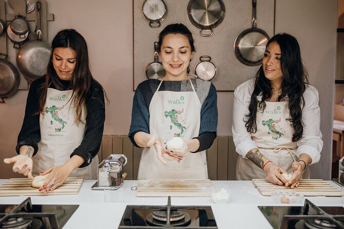 Rome Pasta-Making Class: Cook, Dine & Drink Wine With Local Chef - What the Reviews Say