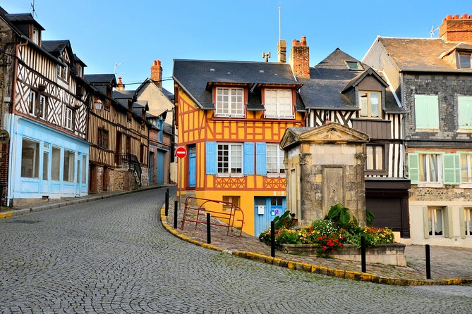 Round-trip shuttle transfer between Le Havre and Honfleur - Pricing and value