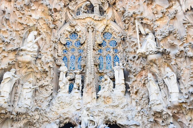 Sagrada Familia Fast Track Tour with Optional Tower Access - FAQ