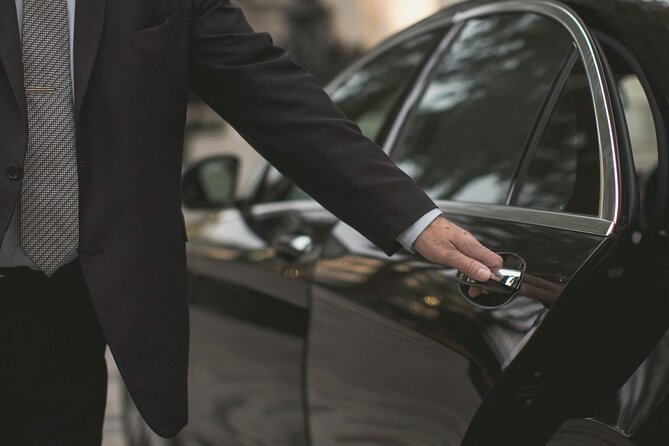 Santorini Taxi / Transfer Service From or To Airport - The Drive: What the Journey Looks Like